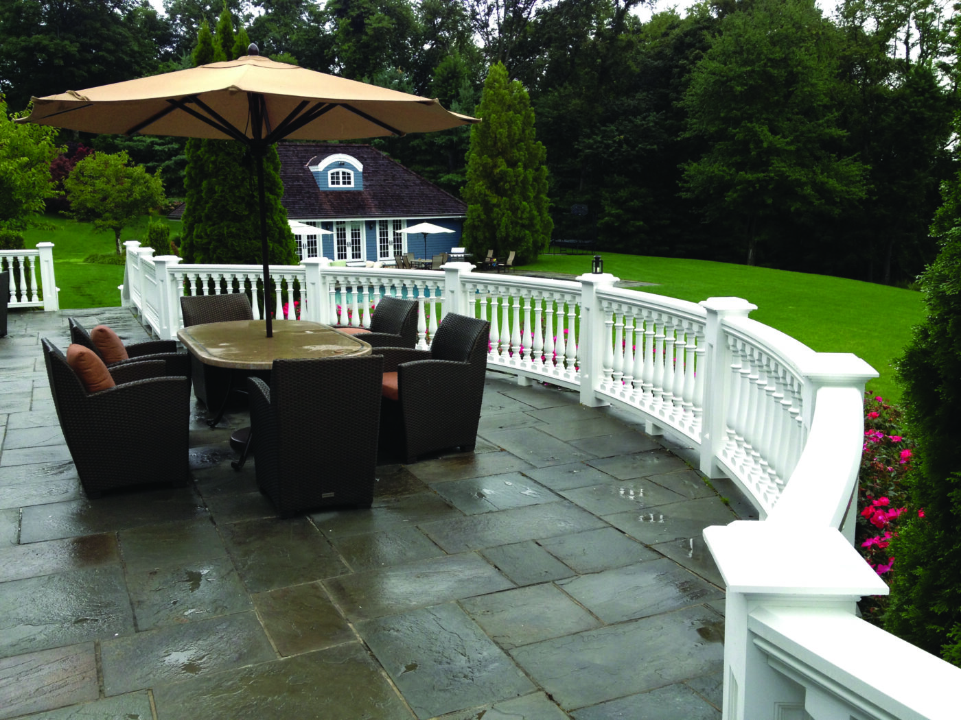 Nautilus Rail | Intex by Azek - Unique Railing Designs